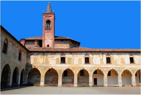 Santa Maria Incoronata, la chiesa gemella del 1400 - Interna